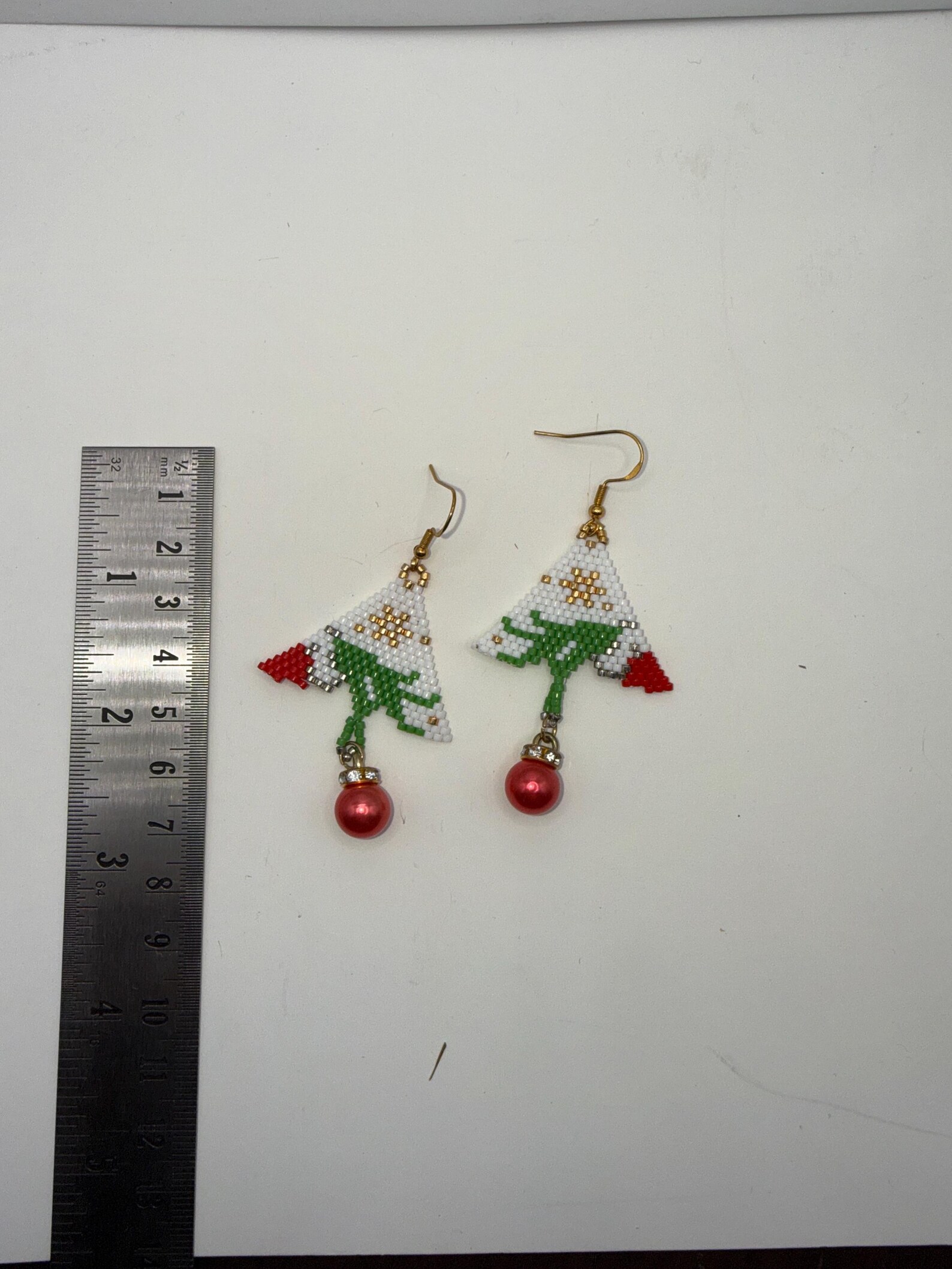 Beaded Brick Stitch Grinch Hand Earrings - Etsy