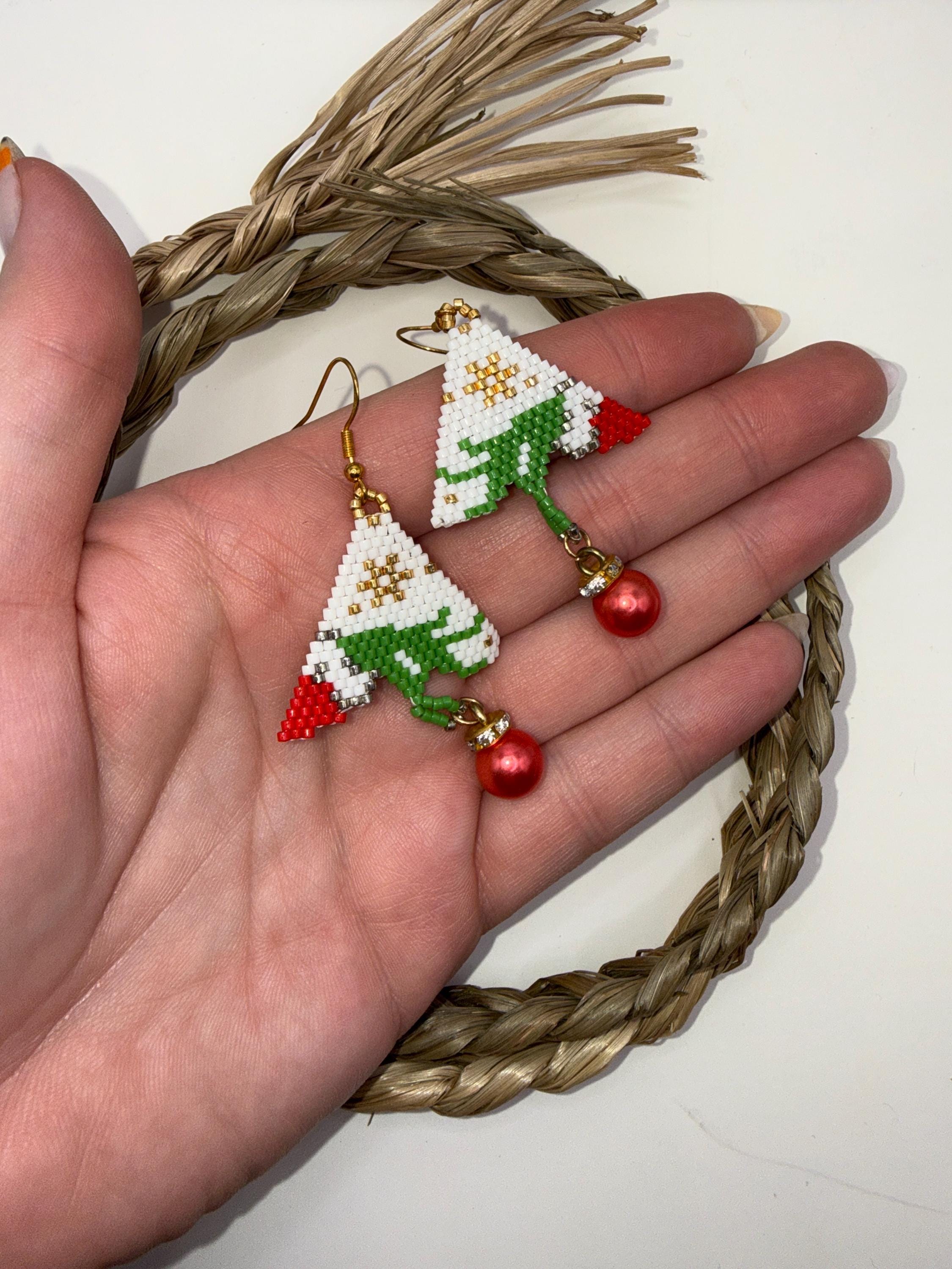 Beaded Brick Stitch Grinch Hand Earrings - Etsy