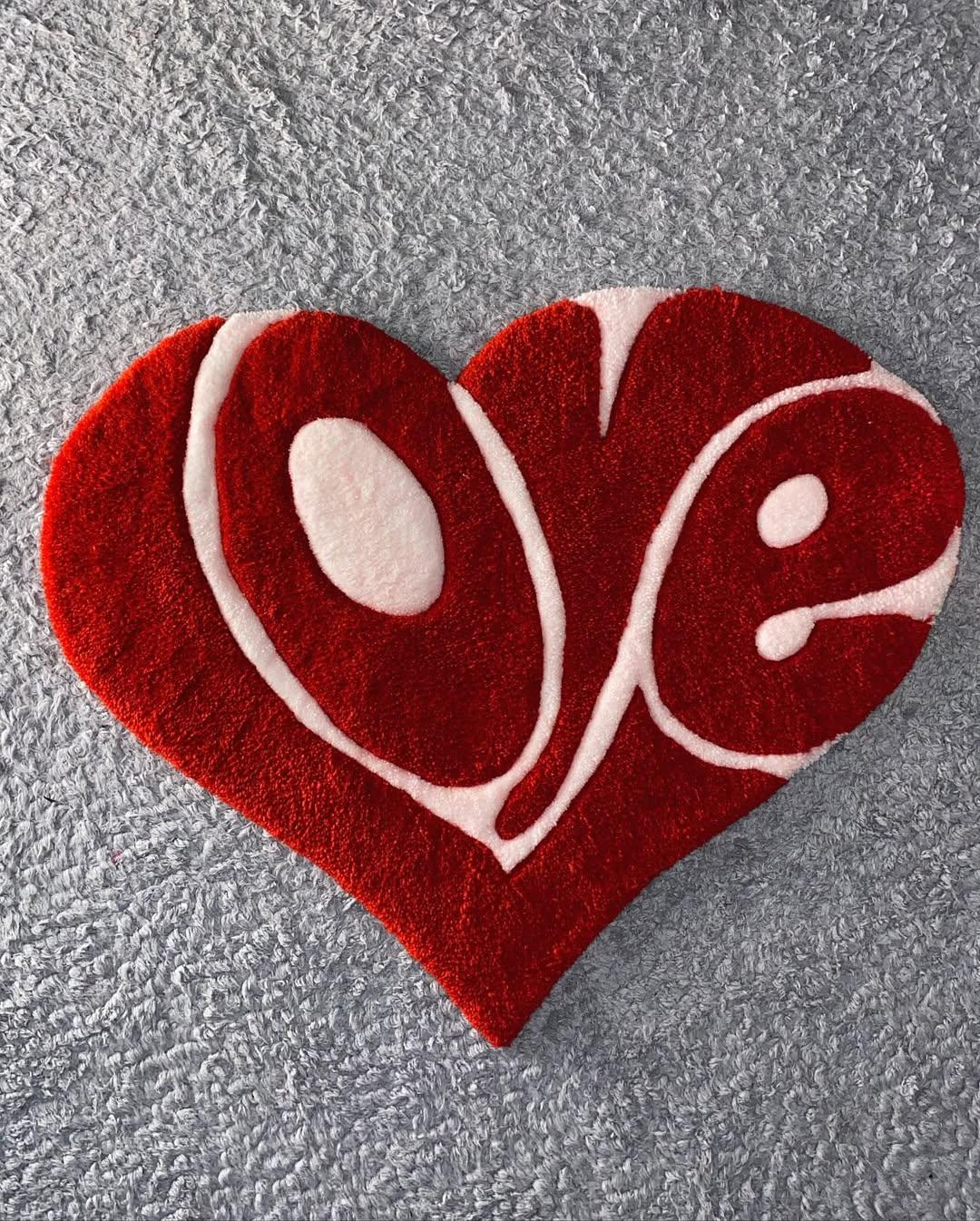 Heart-shaped LOVE Rug, Valentine's Day Gift, Romantic Floor Mat, Cozy ...