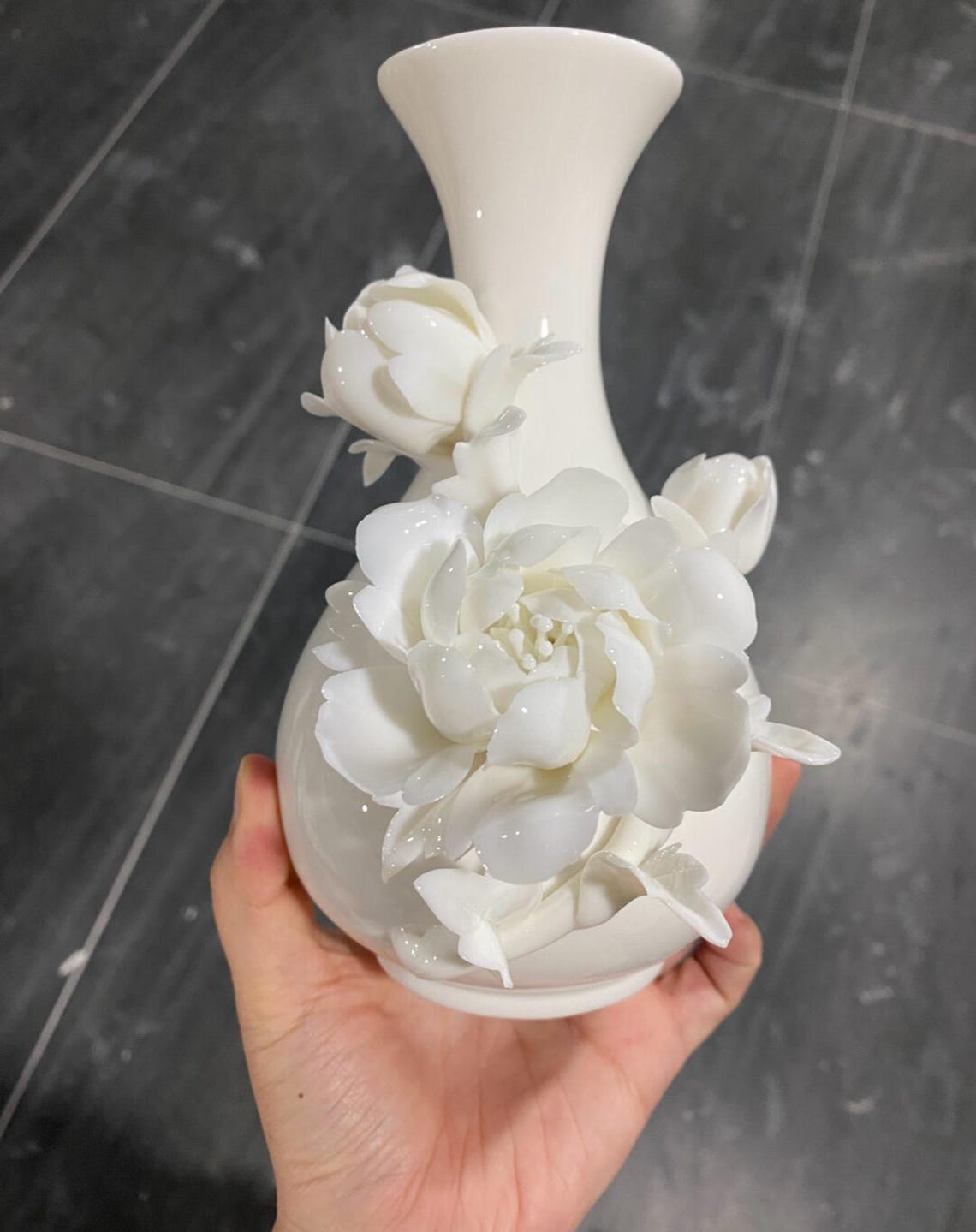 Elegant White Ceramic Flower Vase With 3D Floral Design Handcrafted ...