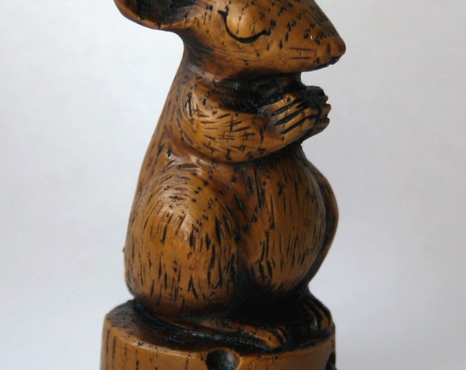 Church Mouse Praying on Cheese Mouse Ornament - Etsy
