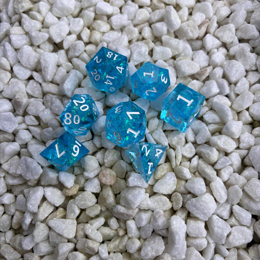 Light Blue Dice, Shiny Blue Resin, Blue Gaming Dice, Resin Dice Set ...