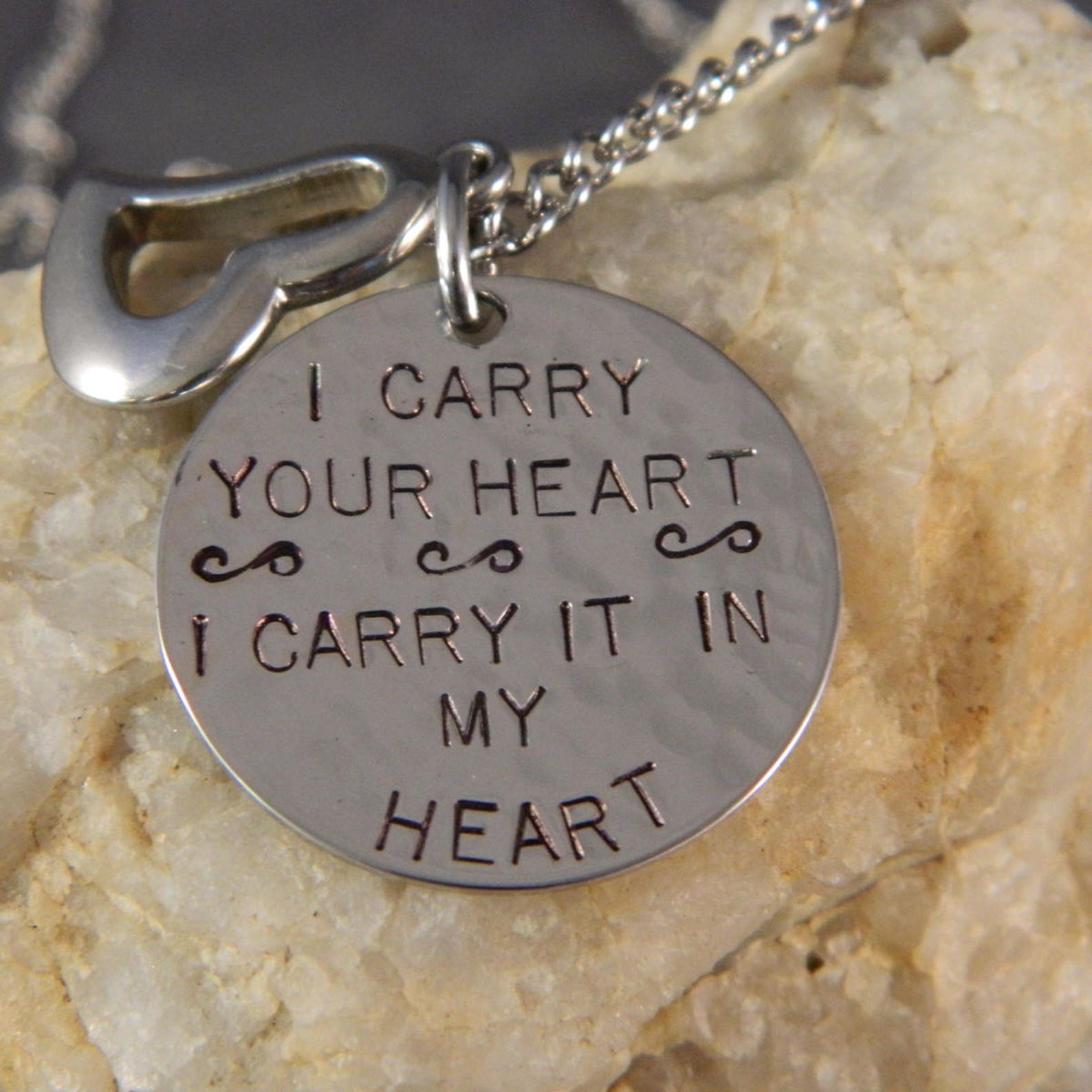 I Carry Your Heart. I Carry It in My Heart Handstamped - Etsy