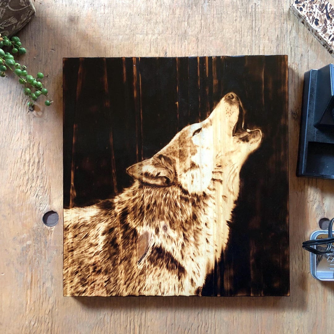 Wood Burned Howling Wolf Wall Decor - Pyrography - Etsy