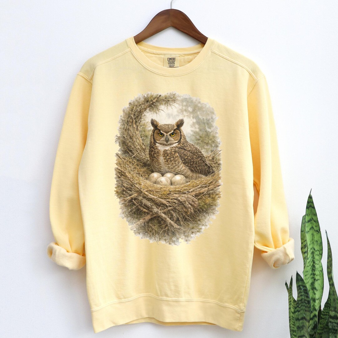 Retro Owl 90s Sweatshirt - Brooding Great Horned Owl - Comfort Colors ...