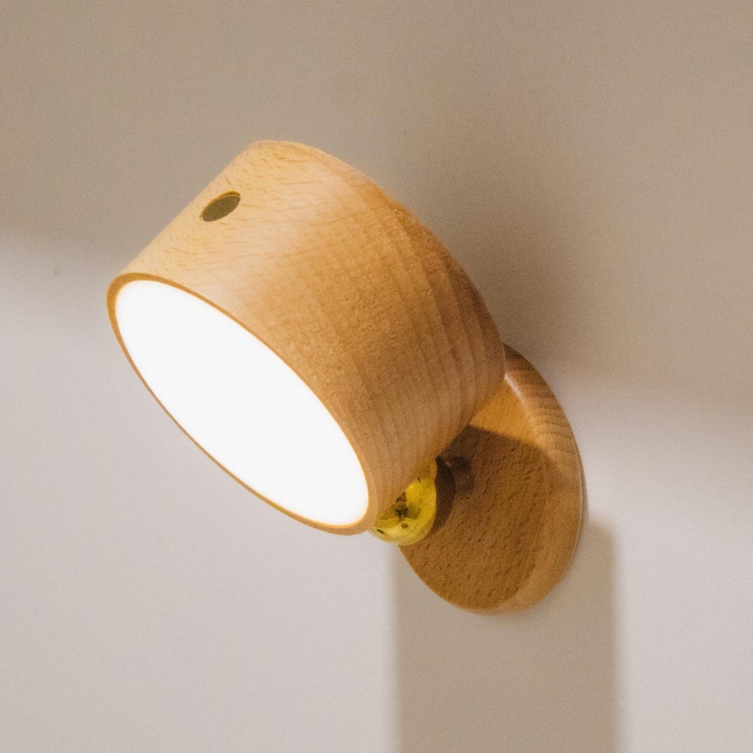 Small Magnetic Wall Lamp Beech Wood 4000K Natural Light Dimmable ...