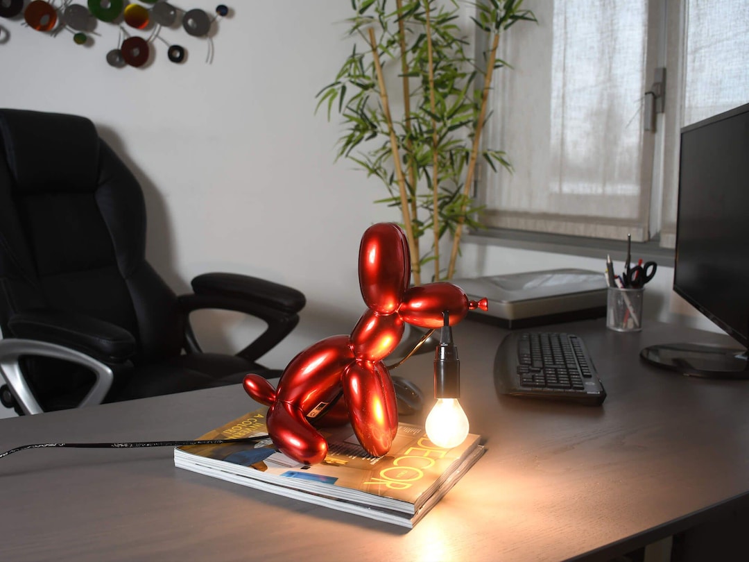Balloon Dog Lamp in Metallic Red Resin Contemporary and Creative Design ...