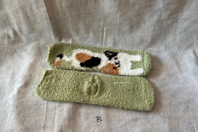 5 Types of Cozy Cat Paw Fuzzy Socks - Animal Print Fluffy Floor Socks ...