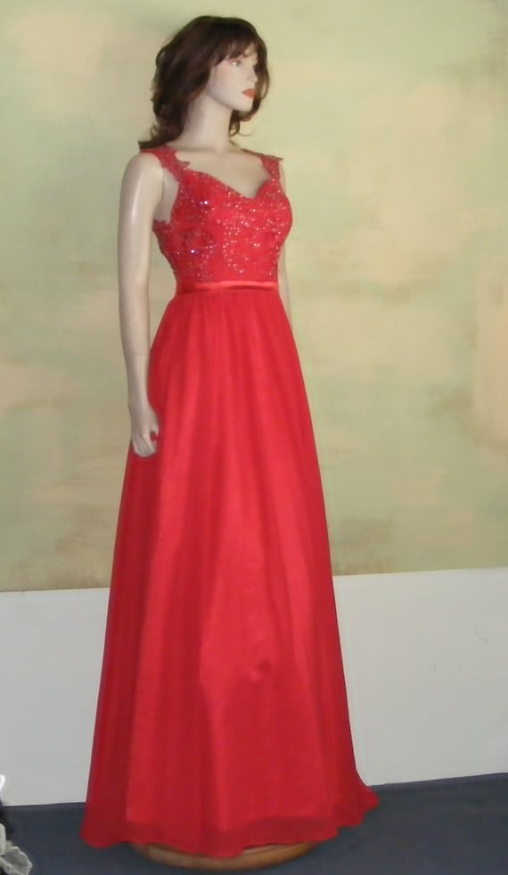 S / 3 Dramatic Red Prom Dress Formal Gown Beaded and … - Gem