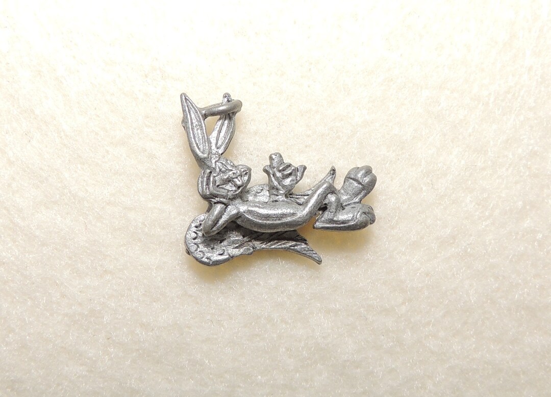 Pewter Warner Brothers Bugs Bunny Angel Hat Pin Starline 1992 Space Jam ...