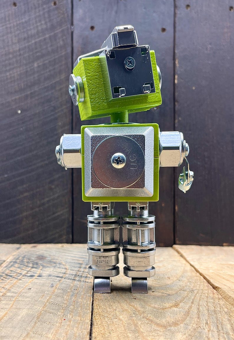 Phineas | Retro Robot | Asimov Robot | Retro Future Robot | Upcycled ...