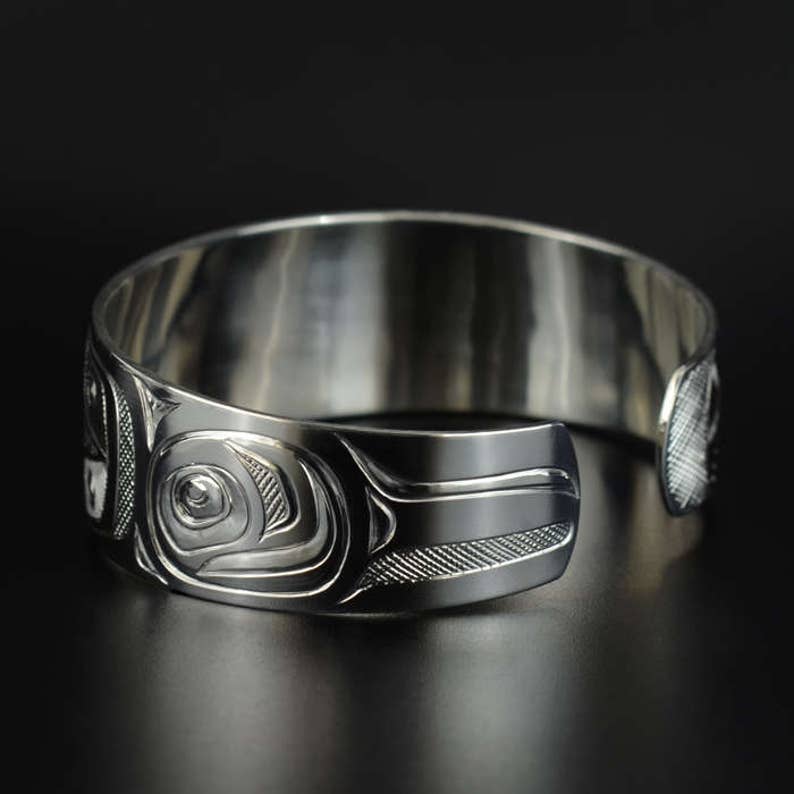 Unisex Otter Cuff Bracelet With Sea Urchin Hand-engraved - Etsy