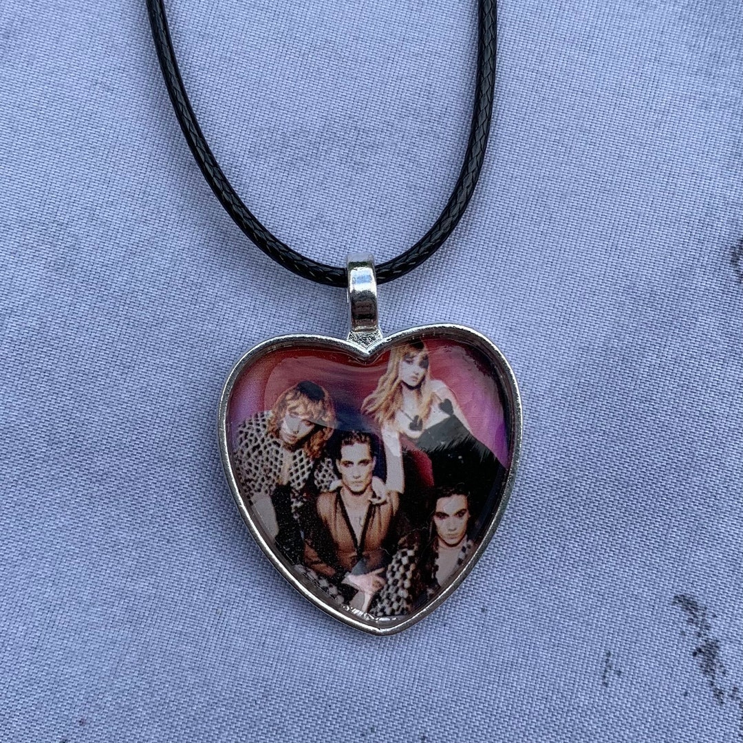 Maneskin Heart Pendant Necklace Gift - Etsy