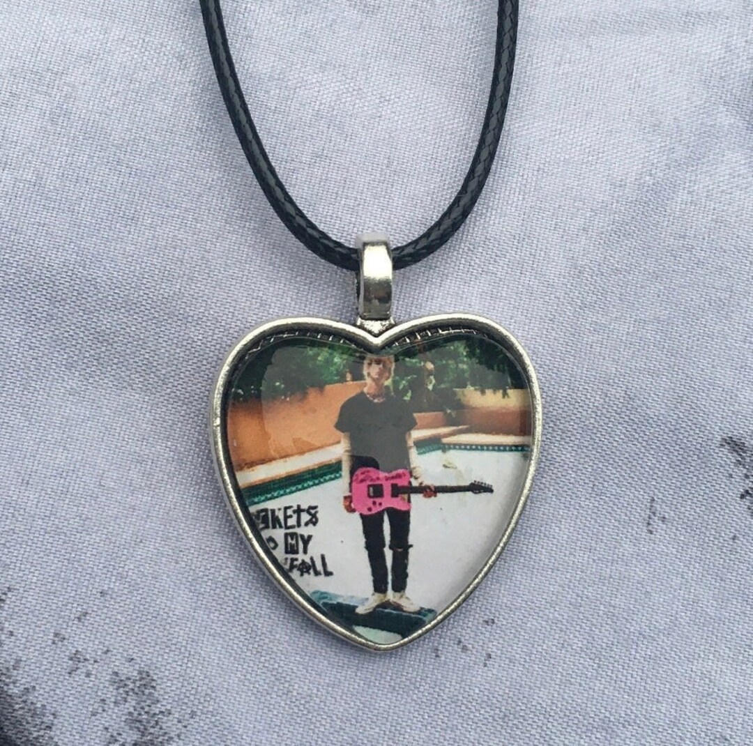 Machine Gun Kelly Mgk Heart Pendant Necklace Gift - Etsy
