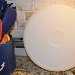 Vintage Tupperware Round Pie Keeper 242-1 FREE SHIPPING - Etsy