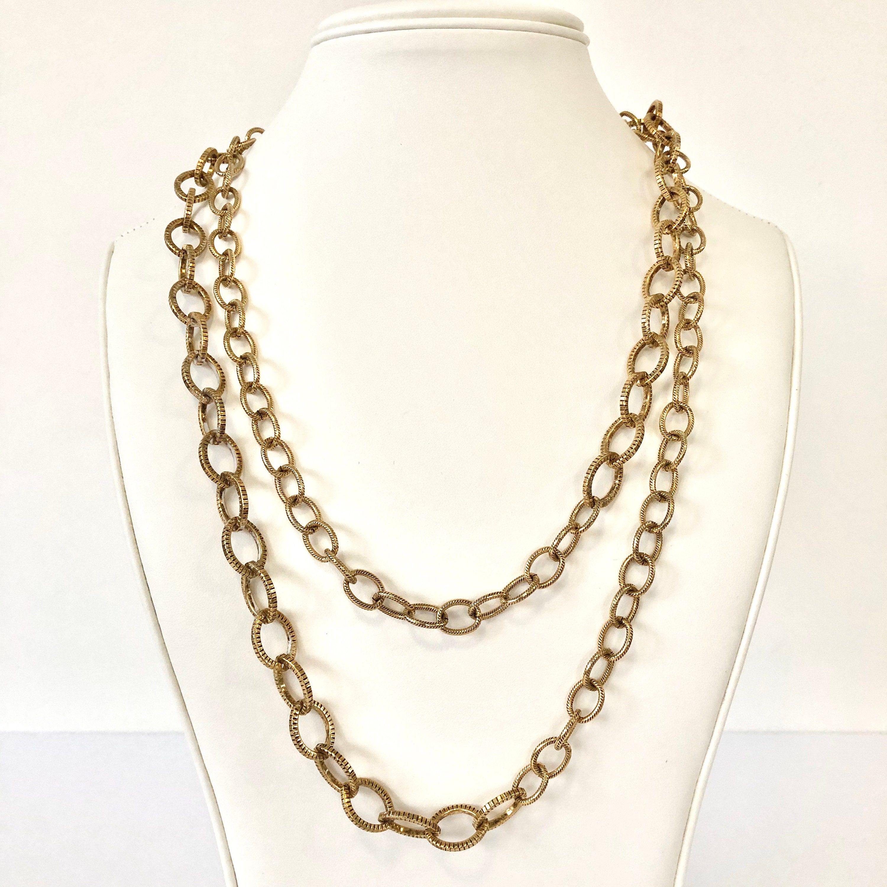 Vintage long chain necklace 2 different brass etched chains - Etsy.de