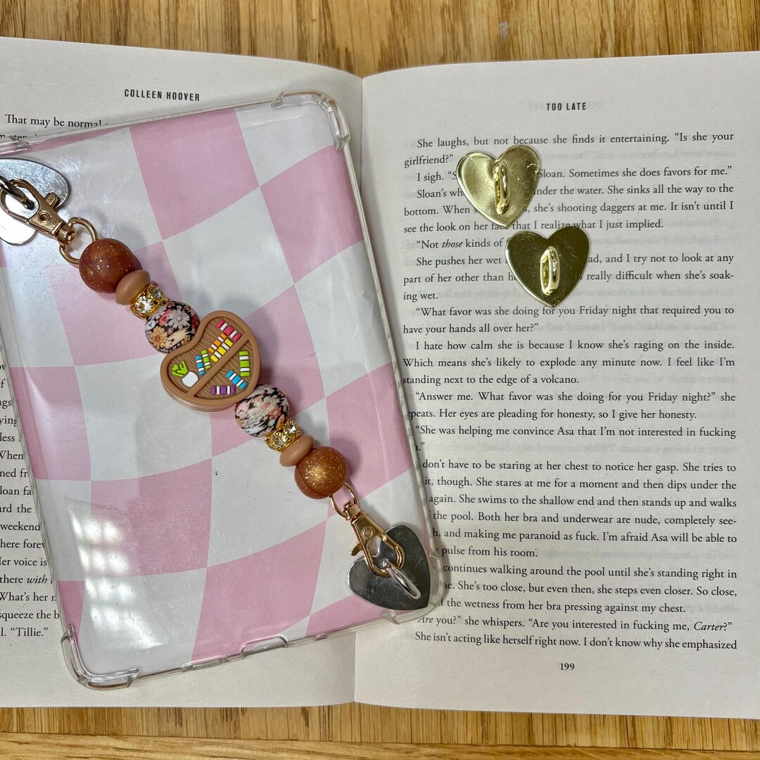 Kindle Strap: Bookshelf | E-reader Accessories, Handle for Kindle Basic ...