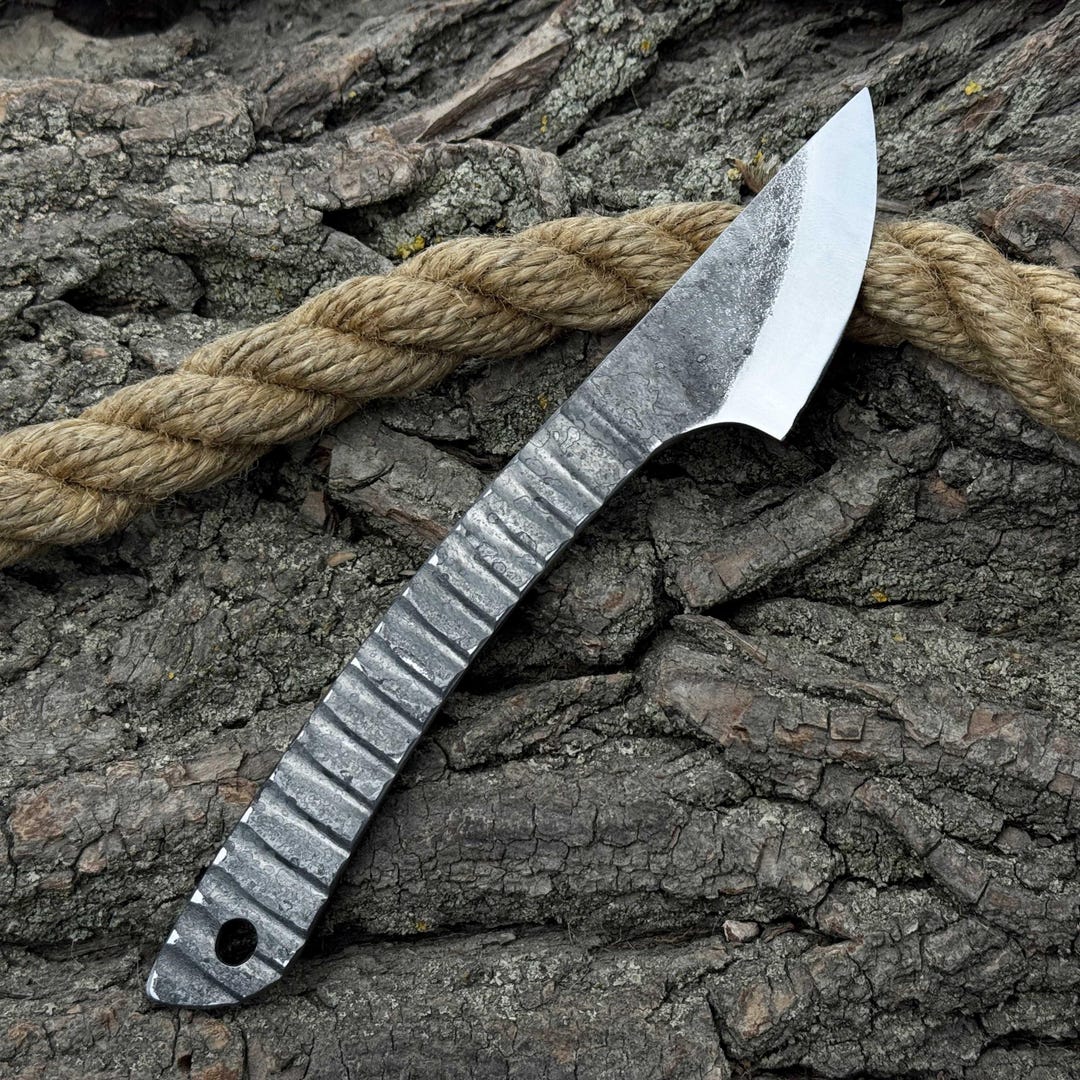 Kiridashi – a Compact and Razor-sharp Rounded Blade. Japanese Style ...