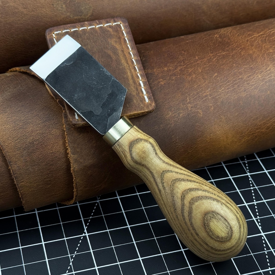 Japanese Straight Skiving Knife. Hand-forged 52100 Carbon Steel Blade ...