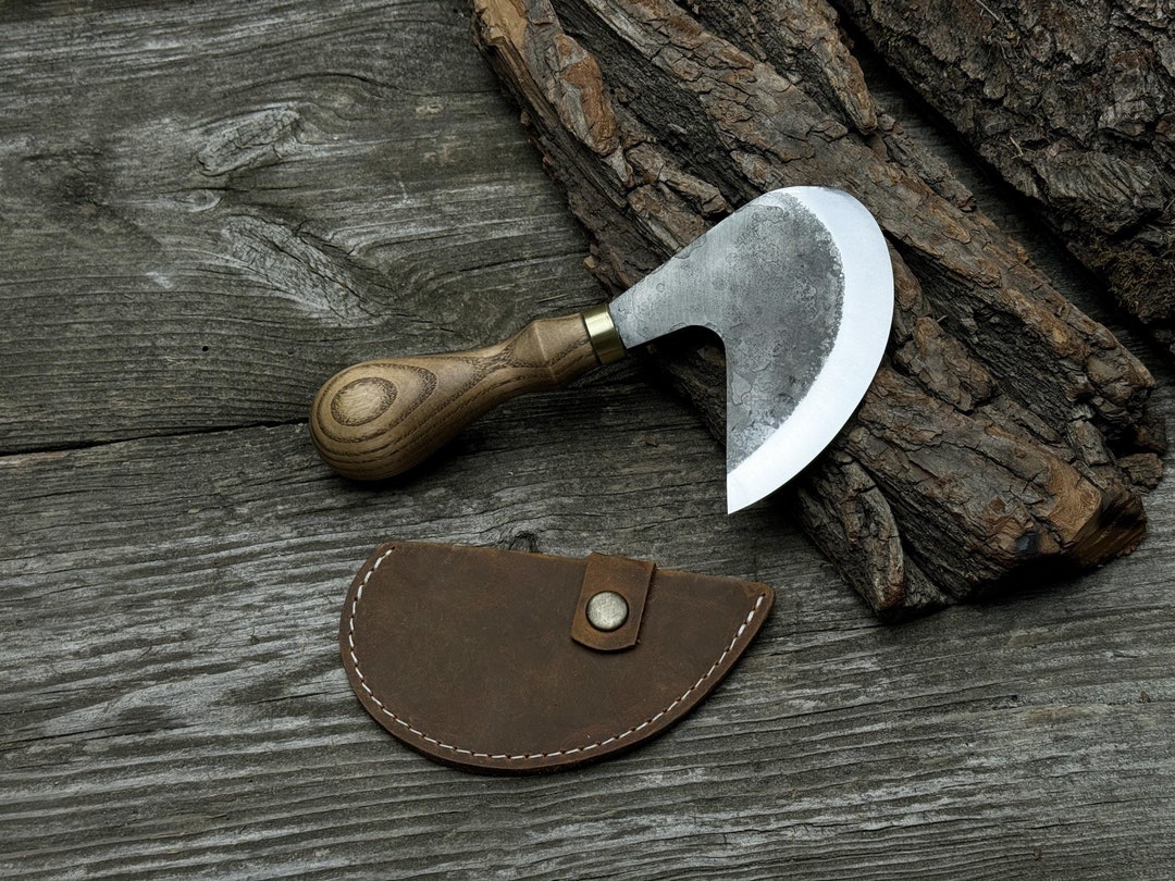 Half-moon Knife round Knife. Razor Sharp Blade. Hand Forged From ...