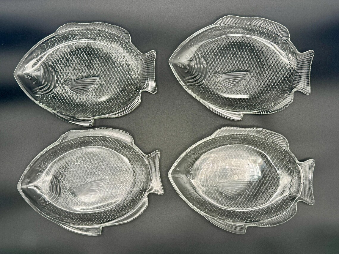 Set of 4 Vintage Clear Glass Fish Shaped Embossed Oven Proof Plates - Etsy