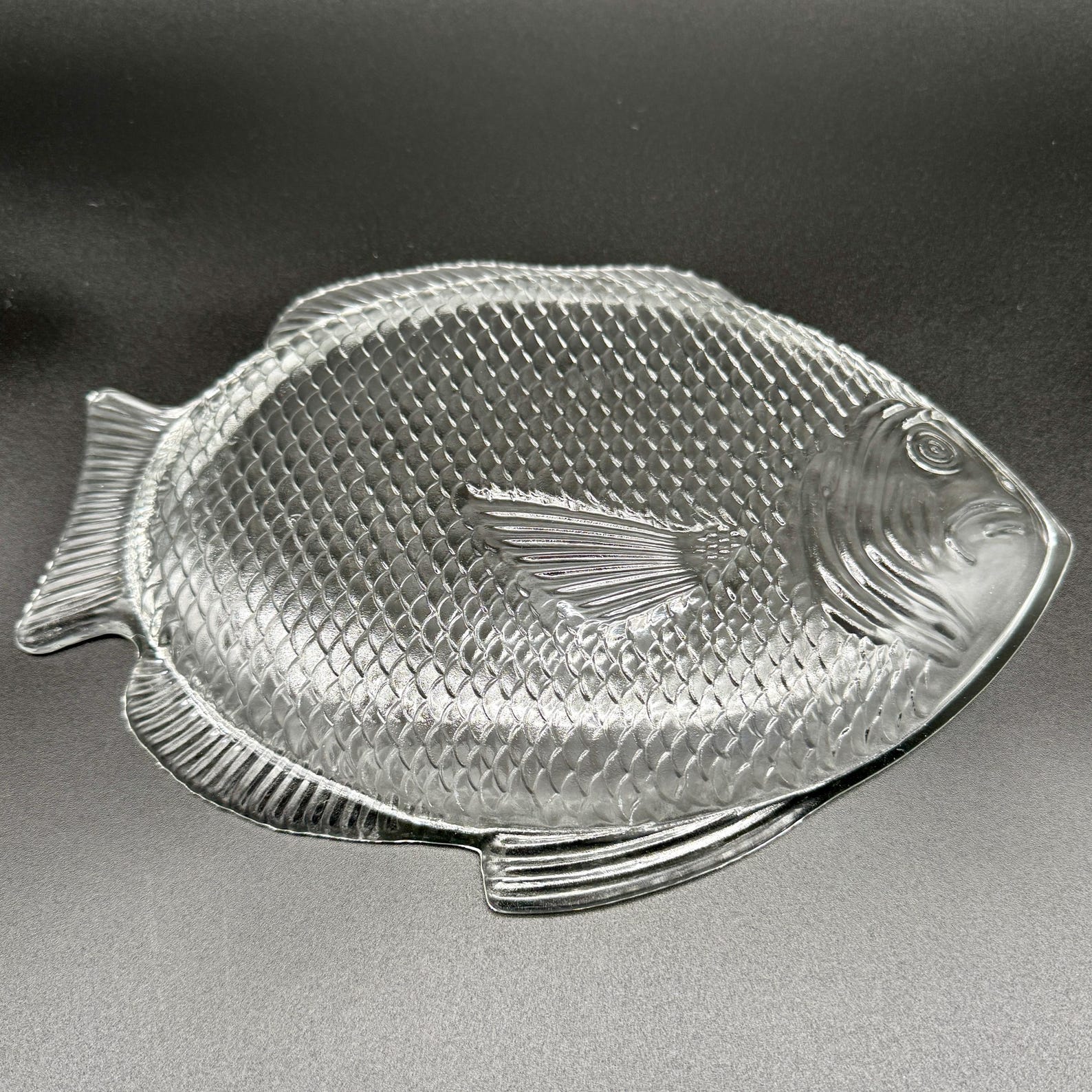 Set of 4 Vintage Clear Glass Fish Shaped Embossed Oven Proof Plates - Etsy