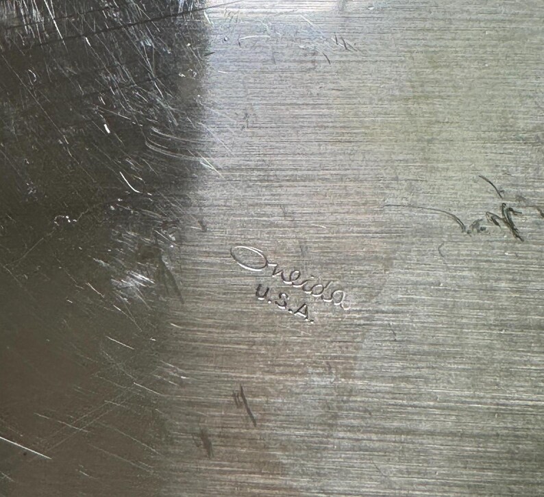 Vintage Oneida USA Rose Song Ornate Rose and Scroll Motif Scalloped 12 ...