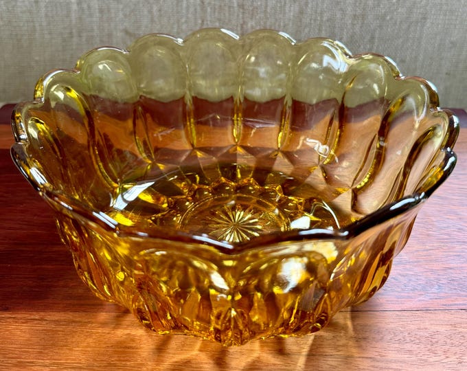 Vintage Amber Indiana Glass Fruit Bowl With Star Design and Scalloped ...