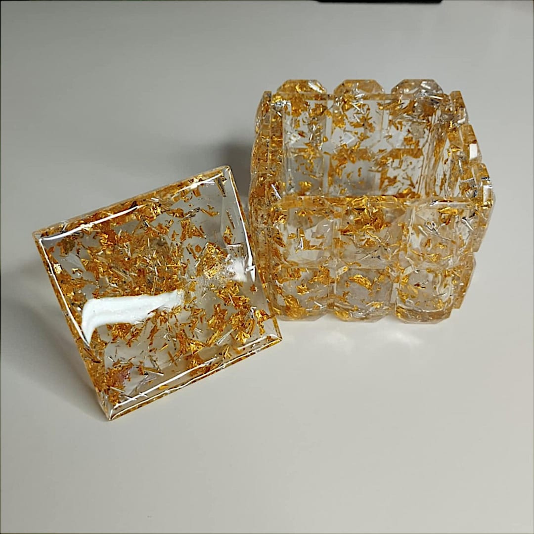 Epoxy Resin Box With Gold Flakes - 7 X 7 X 9 Cm, Elegant and Luxurious ...