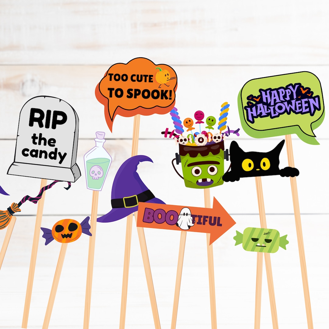30 Fun Halloween Photo Booth Props | RIP, Spooky Sayings, Ghost Faces ...