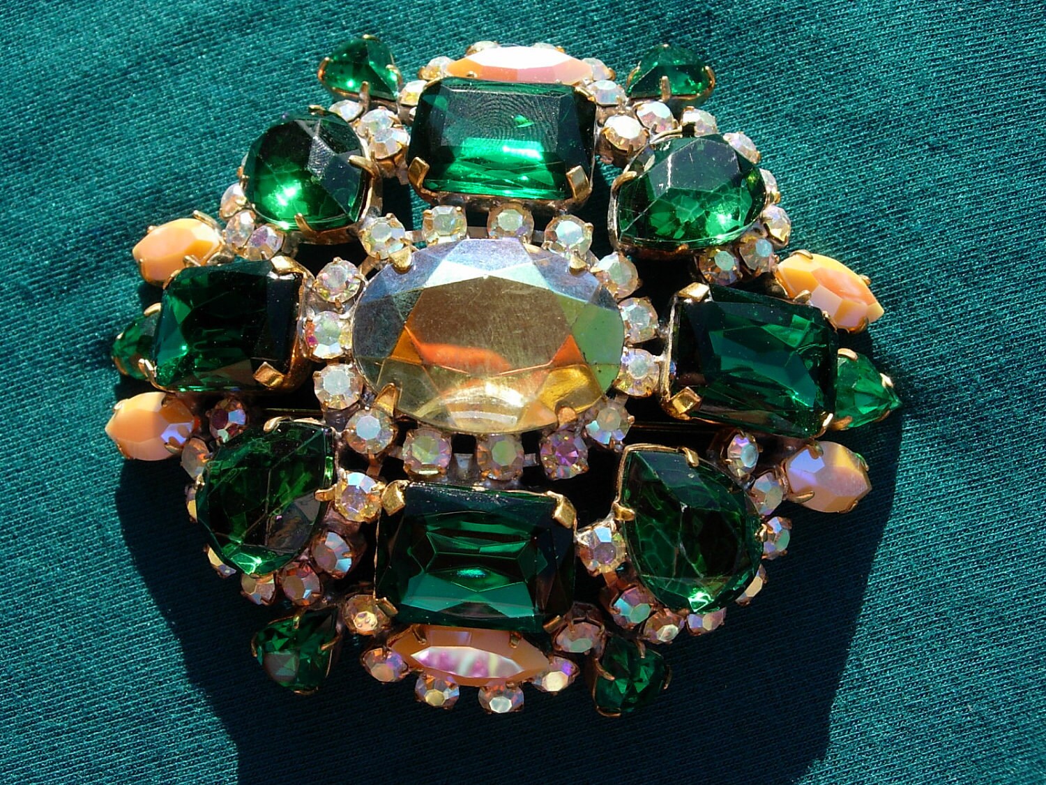 Vintage Pin or Brooch Emerald Green and Aurora - Etsy