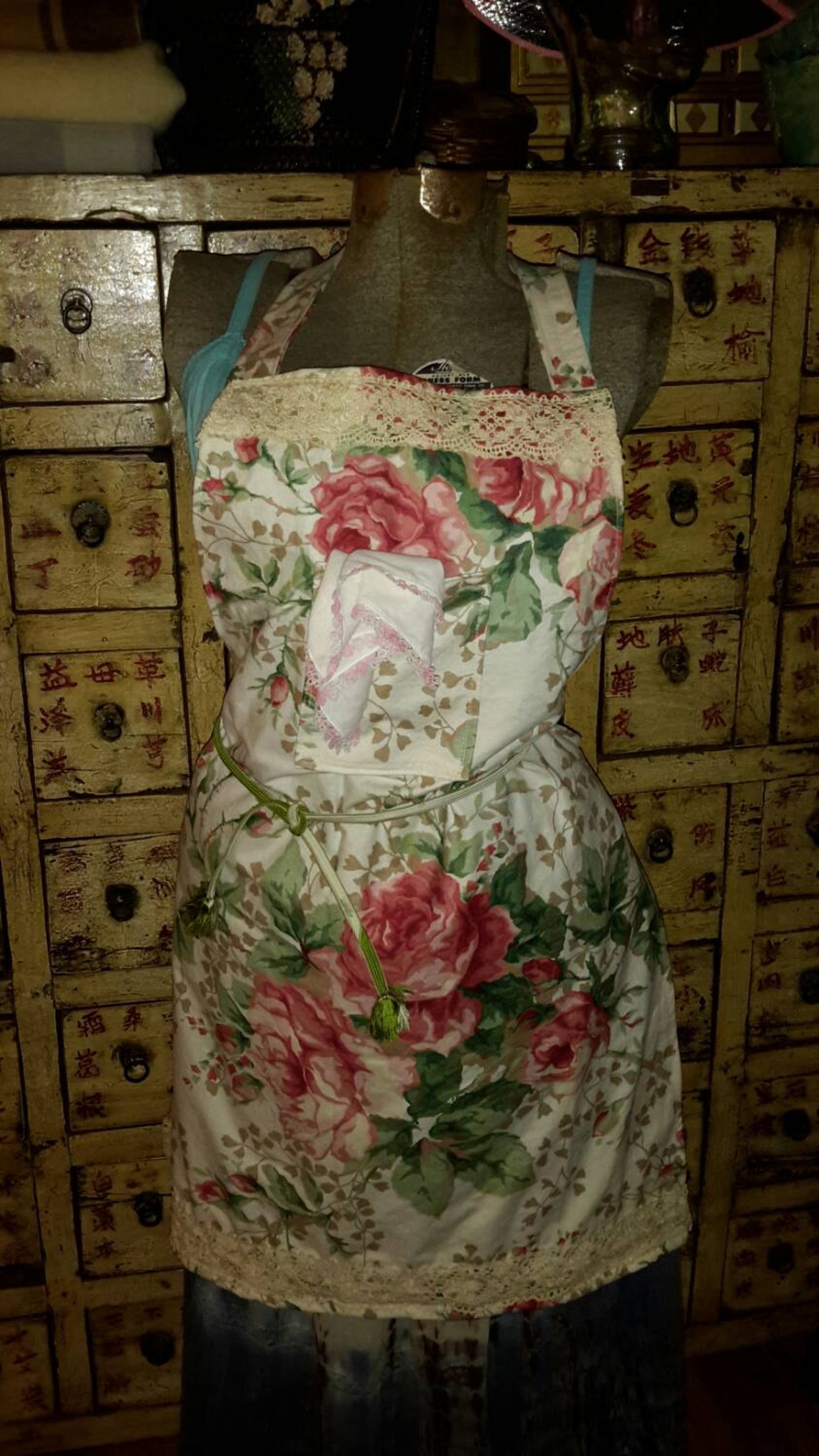 Apron Chintz Cotton Cabbage Roses Lace Accents Cottage Chic With Lace ...