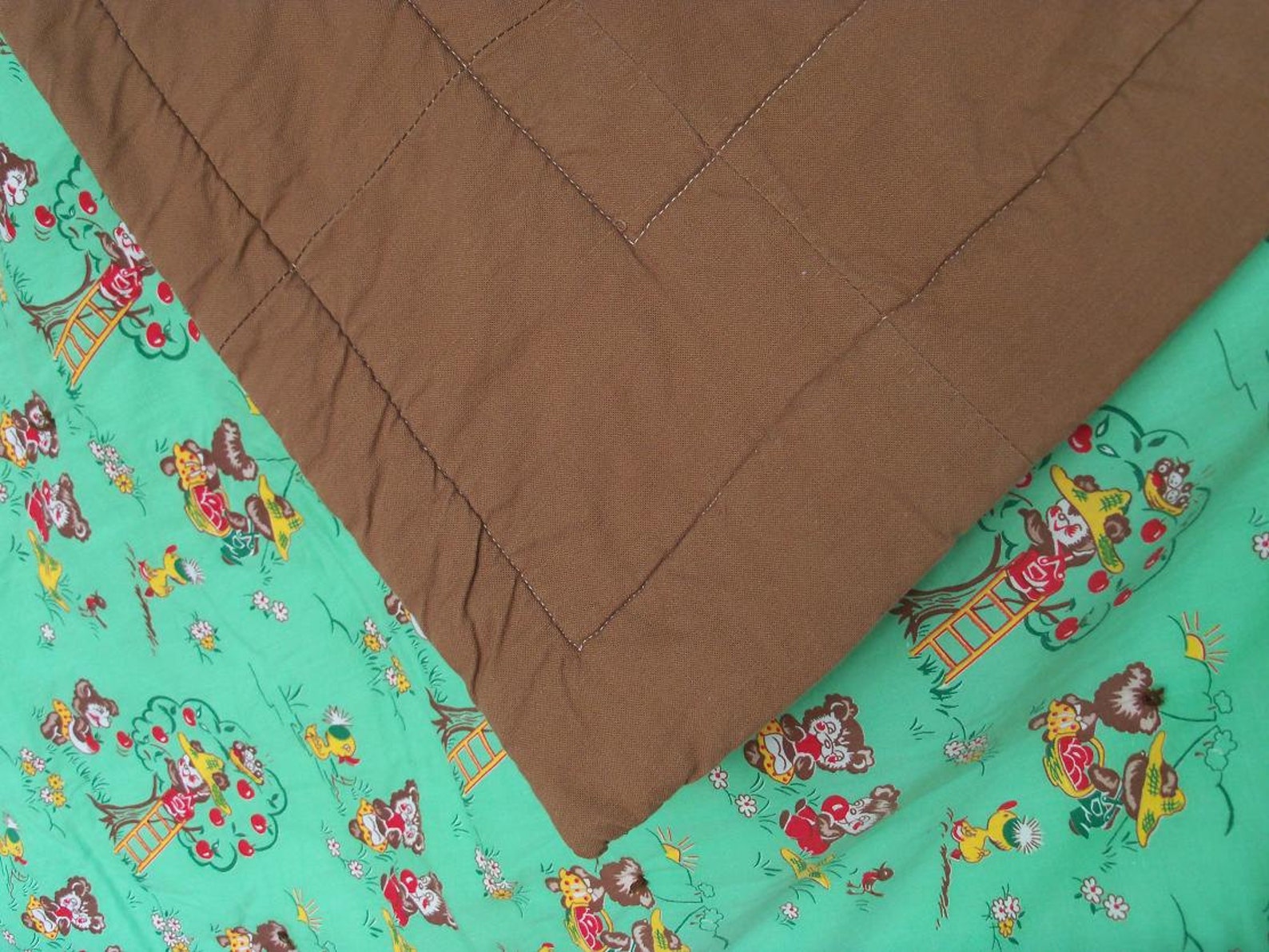 Quilt Mid Century Cartoon Teddy Bears Picnic With Aussie Brown Art ...