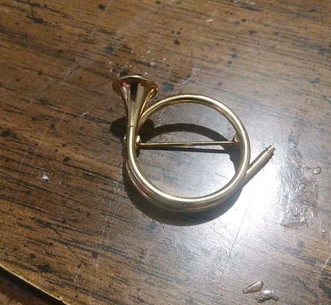 Napier Musical Instrument Design Bugle Horn Brooch Gold Tone Pin 1 1/4 ...