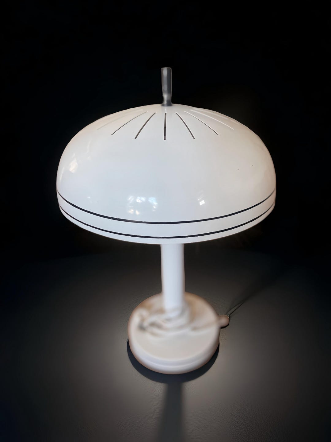 Vintage white MCM Mushroom Dome Enamel Space Age Metal Table Lamp - Etsy