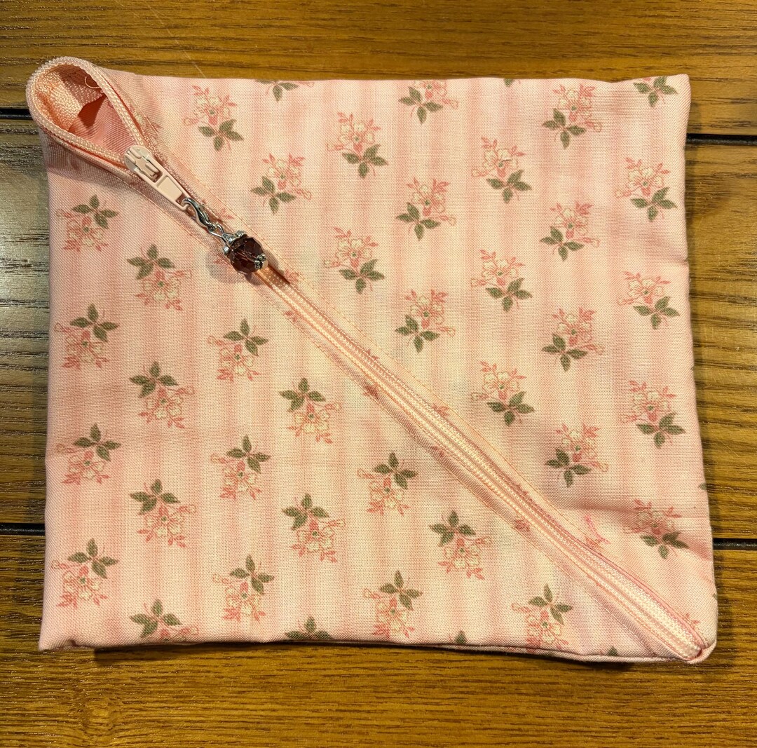 Diagonal Zipper Pouch. - Etsy