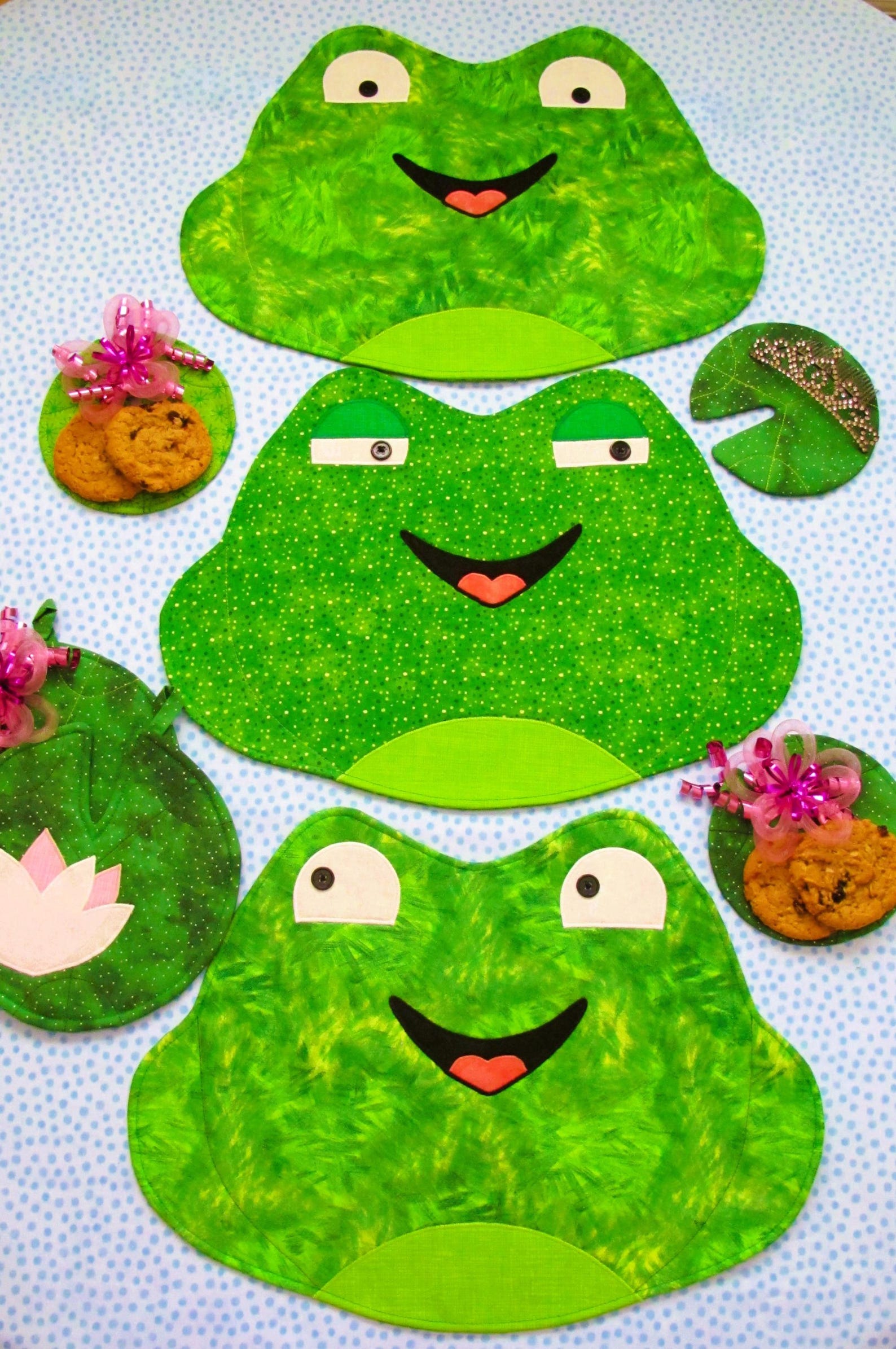 Freddy's Pad VL1506 Full-sized Pattern Pieces to Sew up Whimsical Frog ...