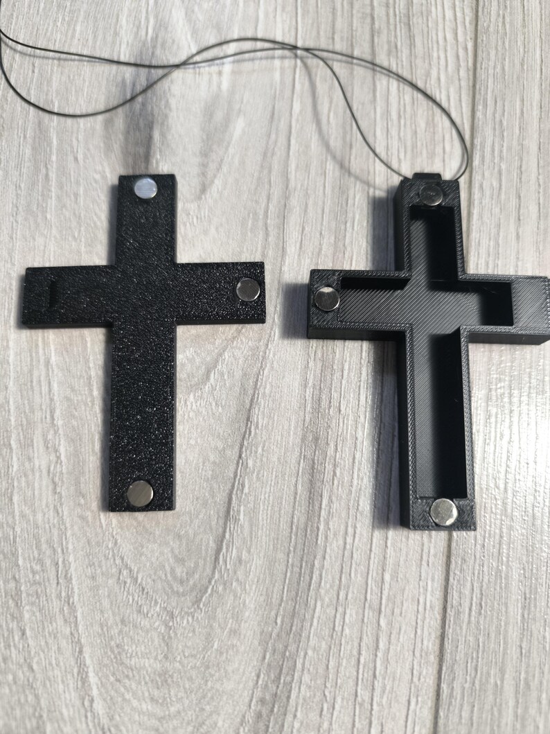 Thanos 230 - Squid Thanos Game Necklace With Cross With Secret ...