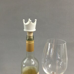 Ceramic Crown Bottle Stopper Decorative Wine Bottle Topper, White Royal ...