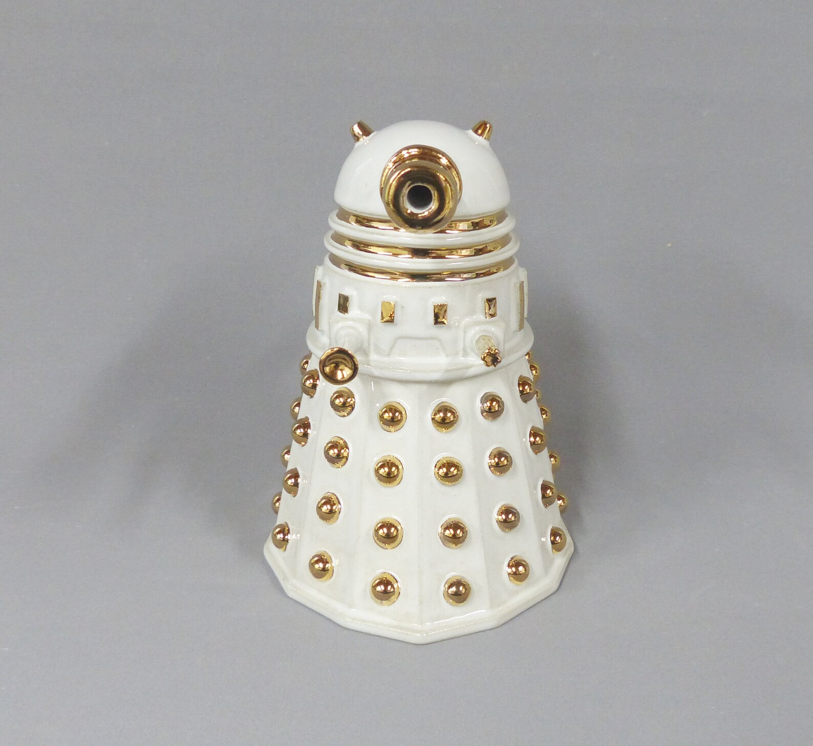 Imperial Dalek Teapot- Exterminate - White and Gold Robot Teapot ...