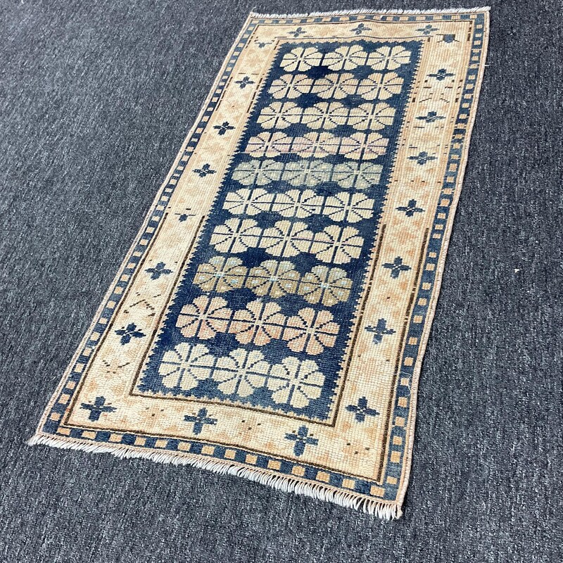 2x4 Runner Rug - Etsy