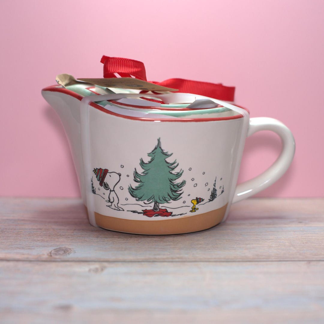 Peanuts X Rae Dunn Christmas Measuring Cups Featuring Snoopy and ...