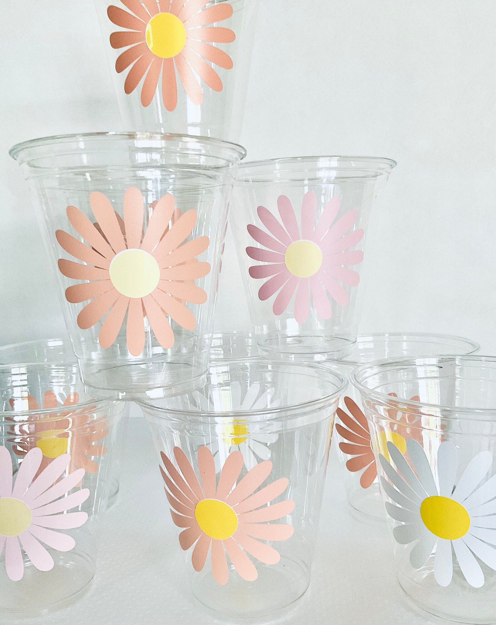 Daisy Plastic Disposable Drink Favor Cups Wildflower Baby Shower Daisy ...