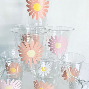 Daisy Plastic Disposable Drink Favor Cups Wildflower Baby Shower Daisy ...