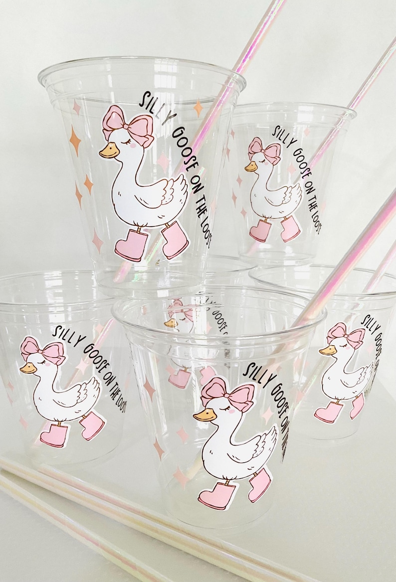 Silly Goose on the Loose Plastic Disposable Drink Party Cups 12 Oz ...