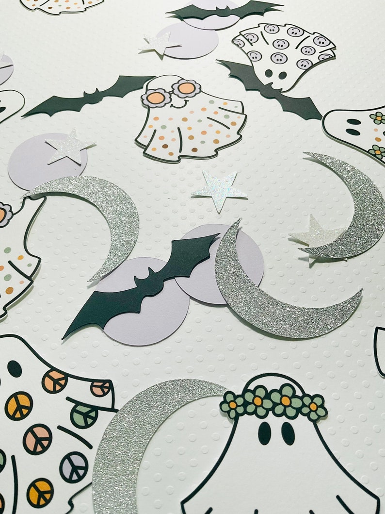 Retro Groovy Daisy Floral Ghost Hippie Halloween Party Decoration ...