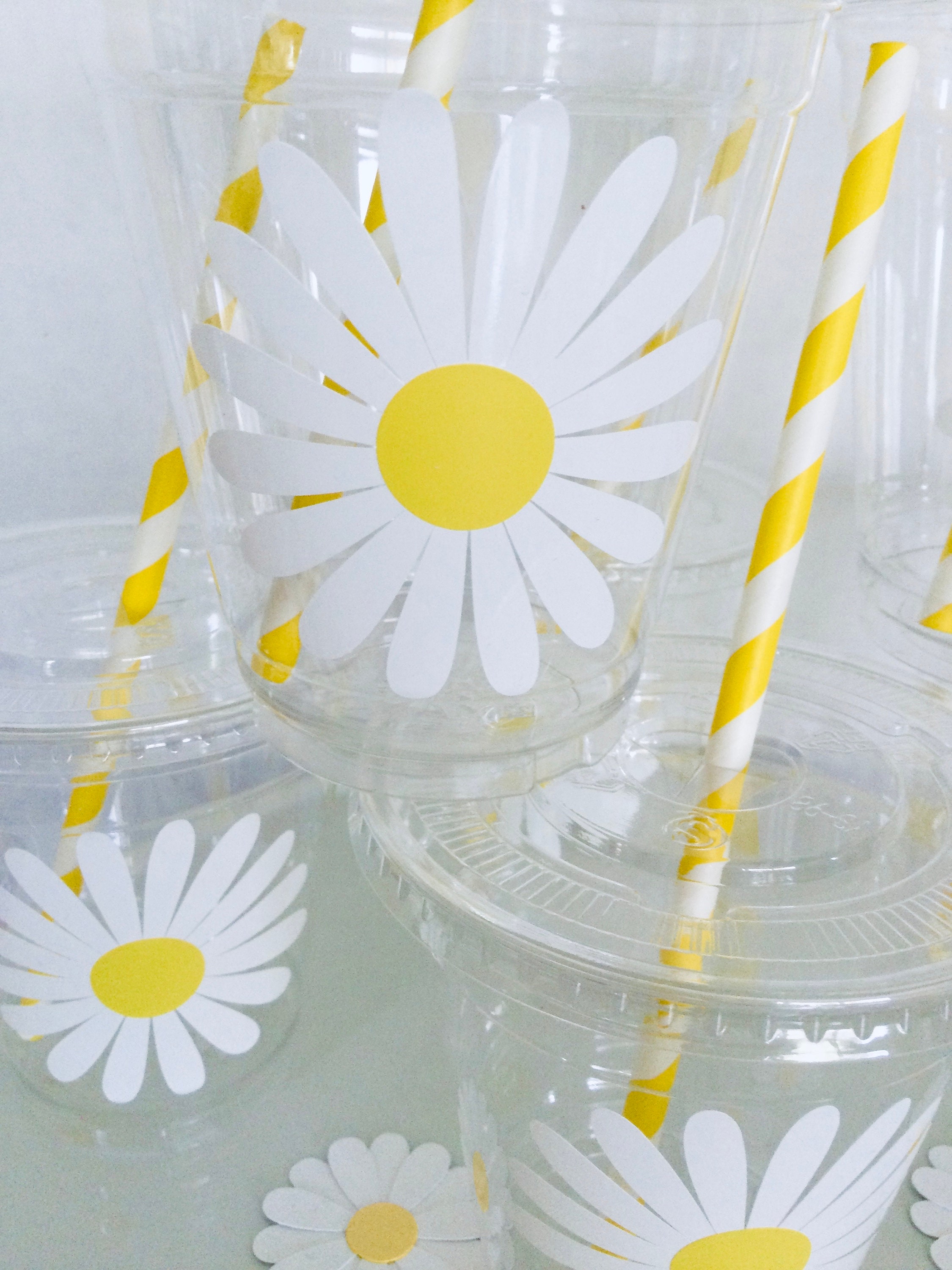 Daisy Plastic Disposable Drink Cups Daisy Wildflower Baby Shower Daisy ...