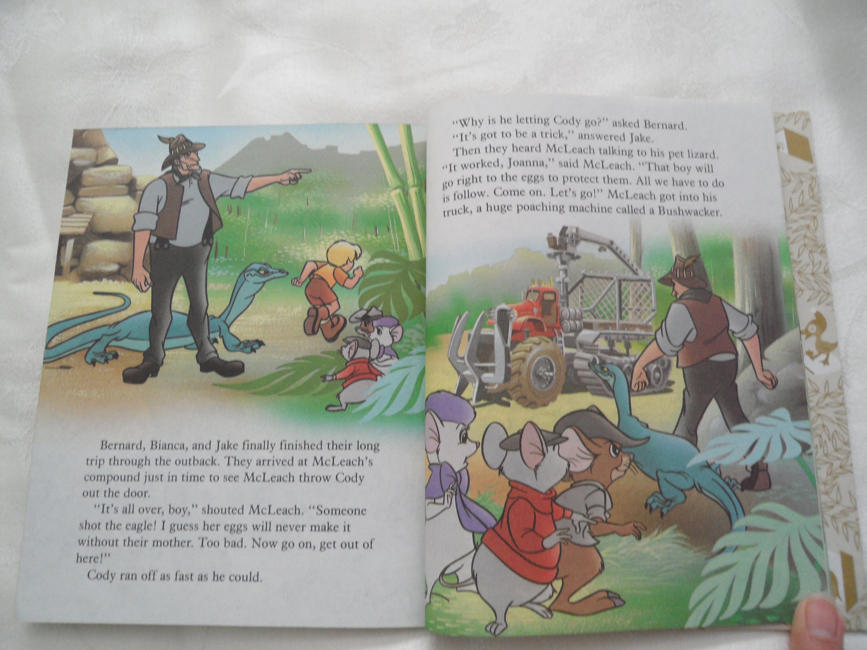 Walt Disney's Pictures Presents Rescuers Downunder - Etsy