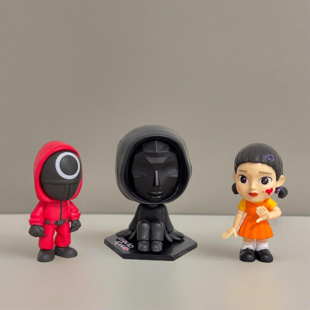 Squid Game Collectible Figurines Set of 3 Front Man, Guard, Young-hee ...