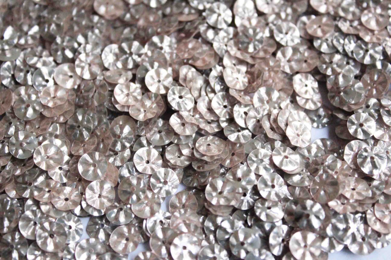 100 Metallic Round Shape Sequins......crimpled Effect/kbrs076 - Etsy Israel